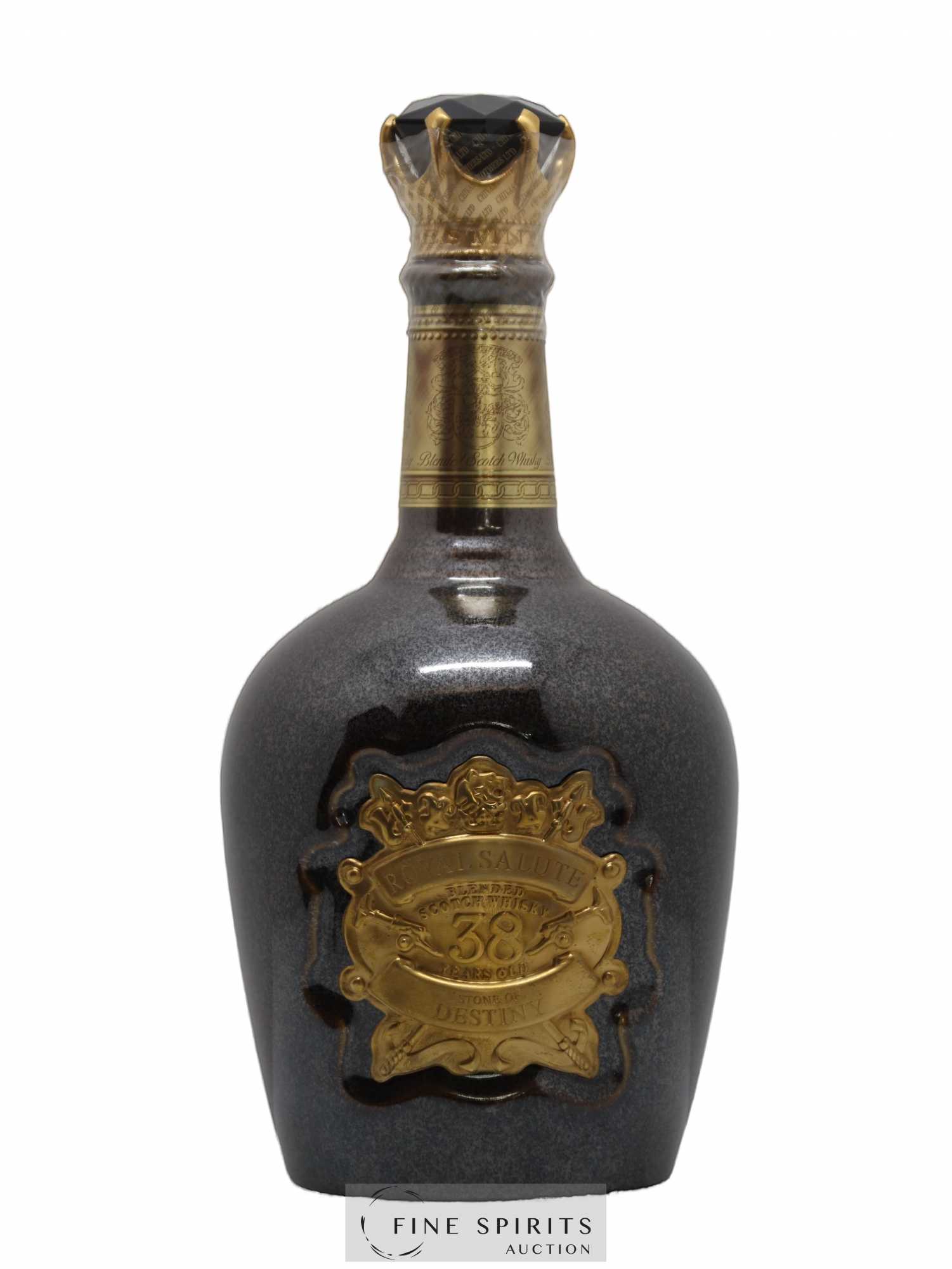 Acheter Chivas Brothers 38 years Of. Stone of Destiny Royal Salute (lot ...