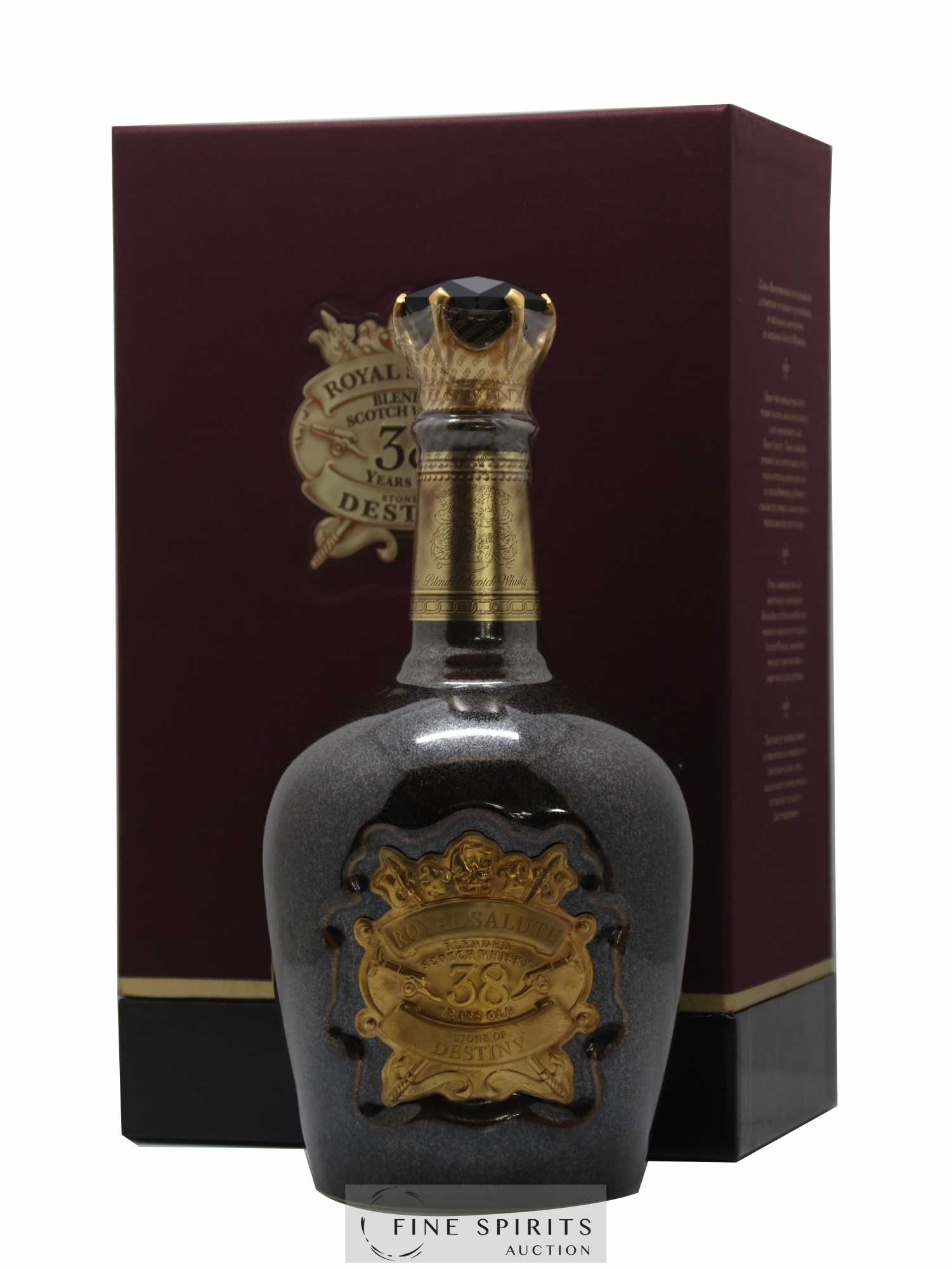 Acheter Chivas Brothers 38 years Of. Stone of Destiny Royal Salute (lot ...